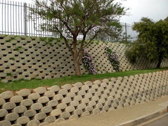 Loffelstein Retaining Blocks L300 - Imperial Paving | Paving Material ...